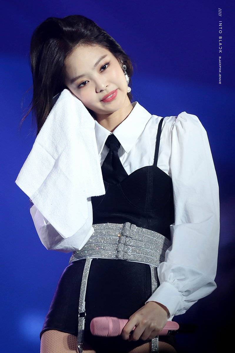 Jennie | Scrolller