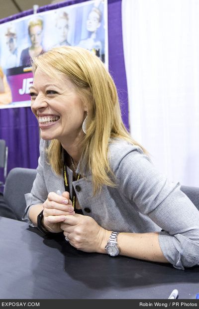 Jeri Ryan at Wizard World Toronto | Scrolller