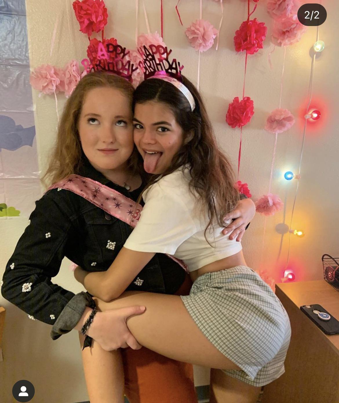 Fantasize and JO to my sisters farts with me (she’s on the right) | Scrolller