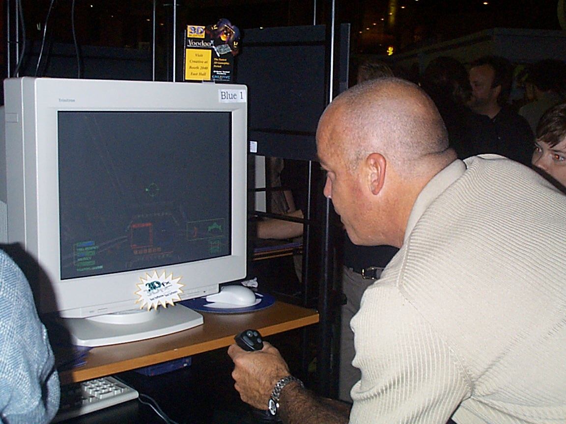 Jerry Doyle at E3 playing the unreleased Babylon 5 game | Scrolller