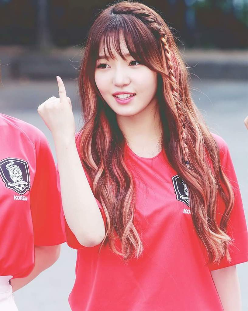 Jisun's pinky | Scrolller