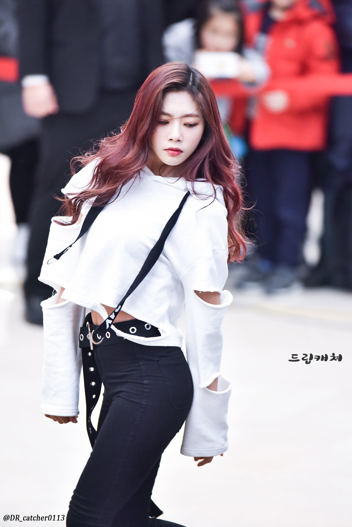 JiU | Scrolller