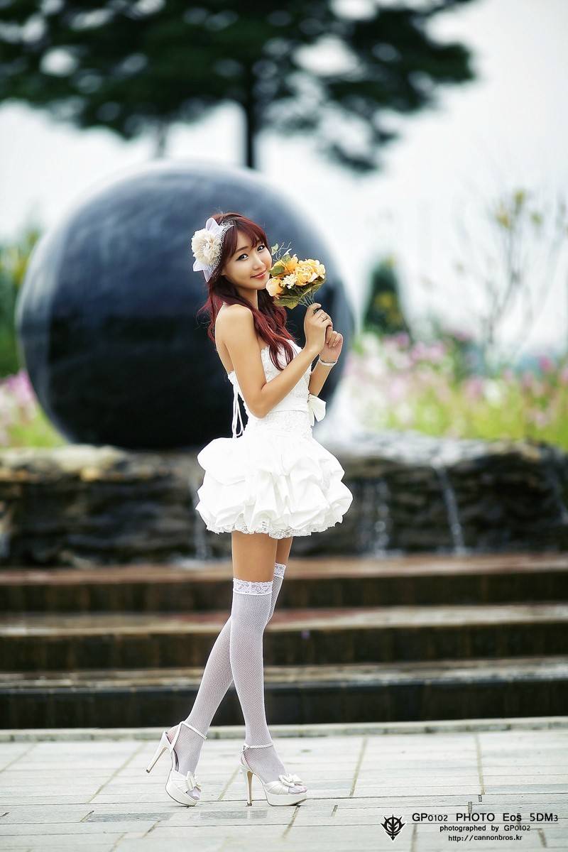 Jo In Young | Scrolller