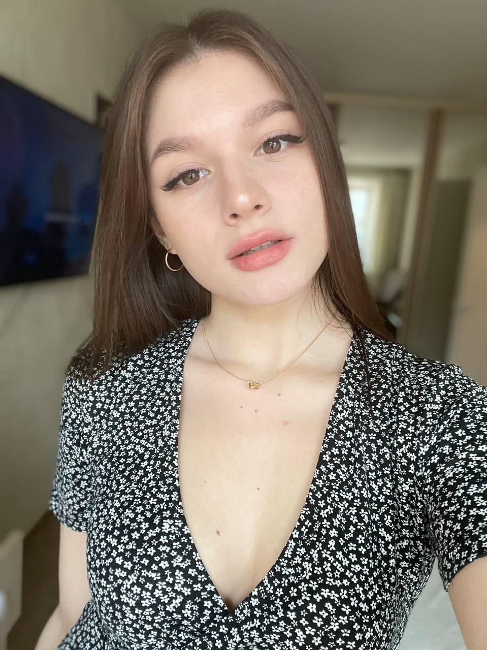 Join me on my FREE OnlyFans for my juiciest and naughtiest content. I love to chat and reply to ...