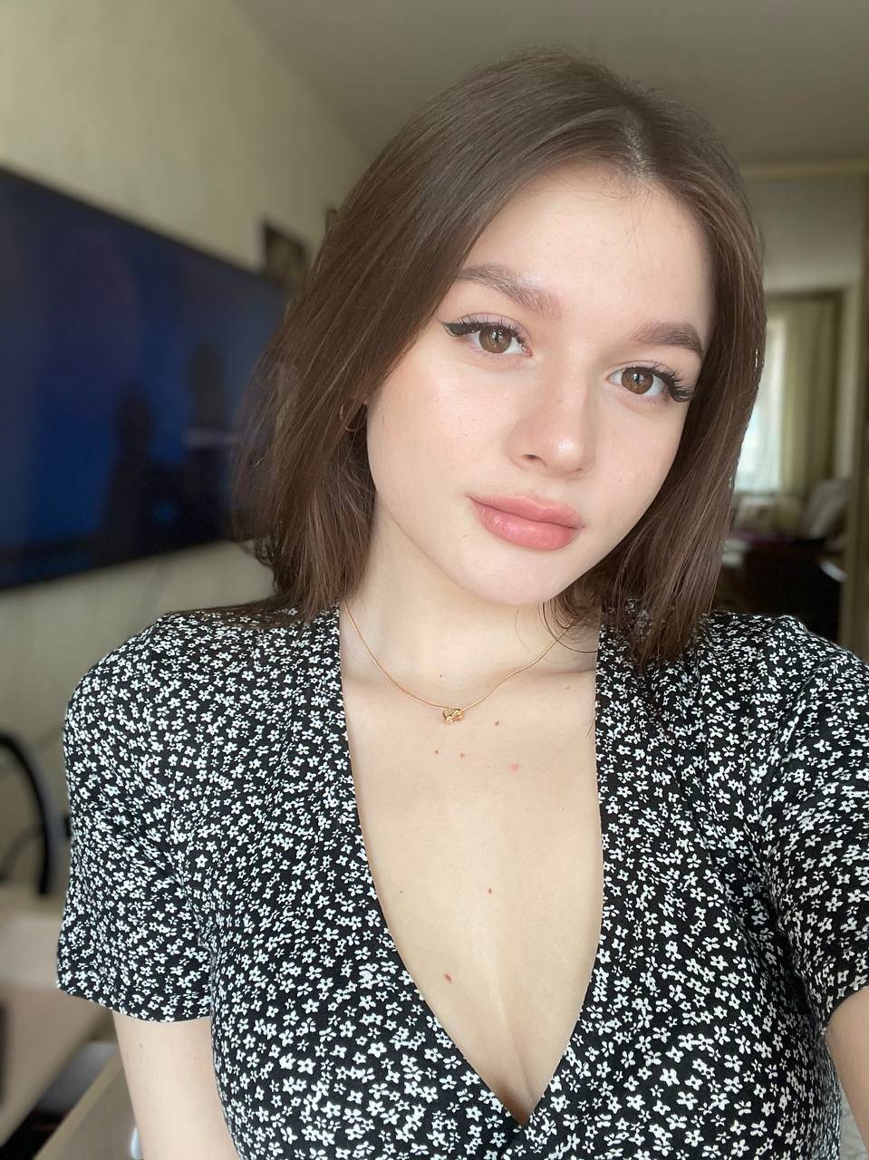 Join me on my FREE OnlyFans for my juiciest and naughtiest content. I love to chat and reply to ...