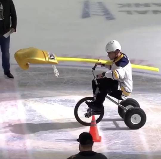 Jousting on Ice | Scrolller