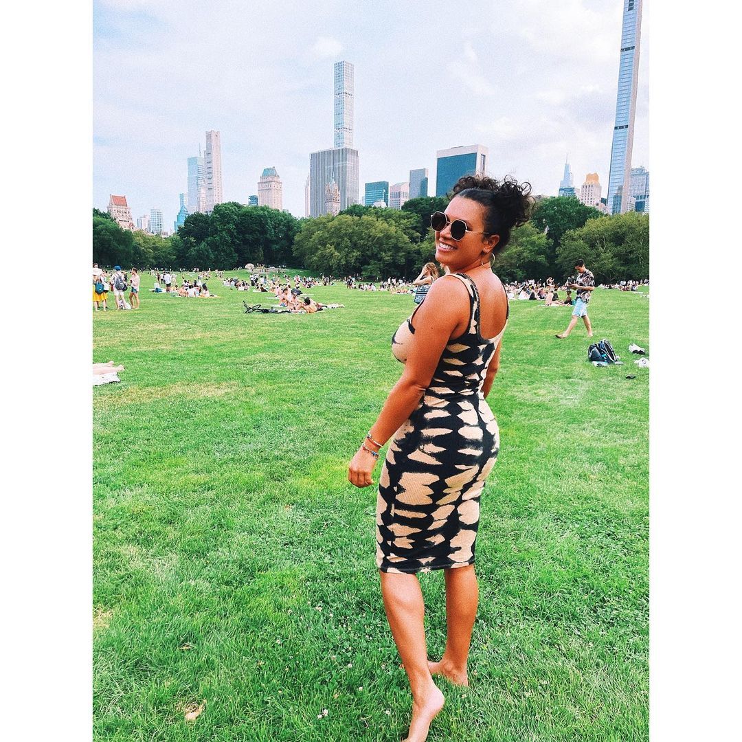 Joy Taylor | Scrolller