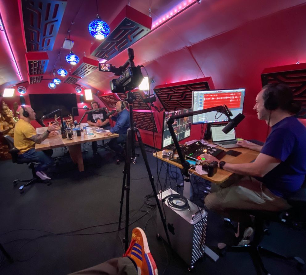 JRE Studio | Scrolller