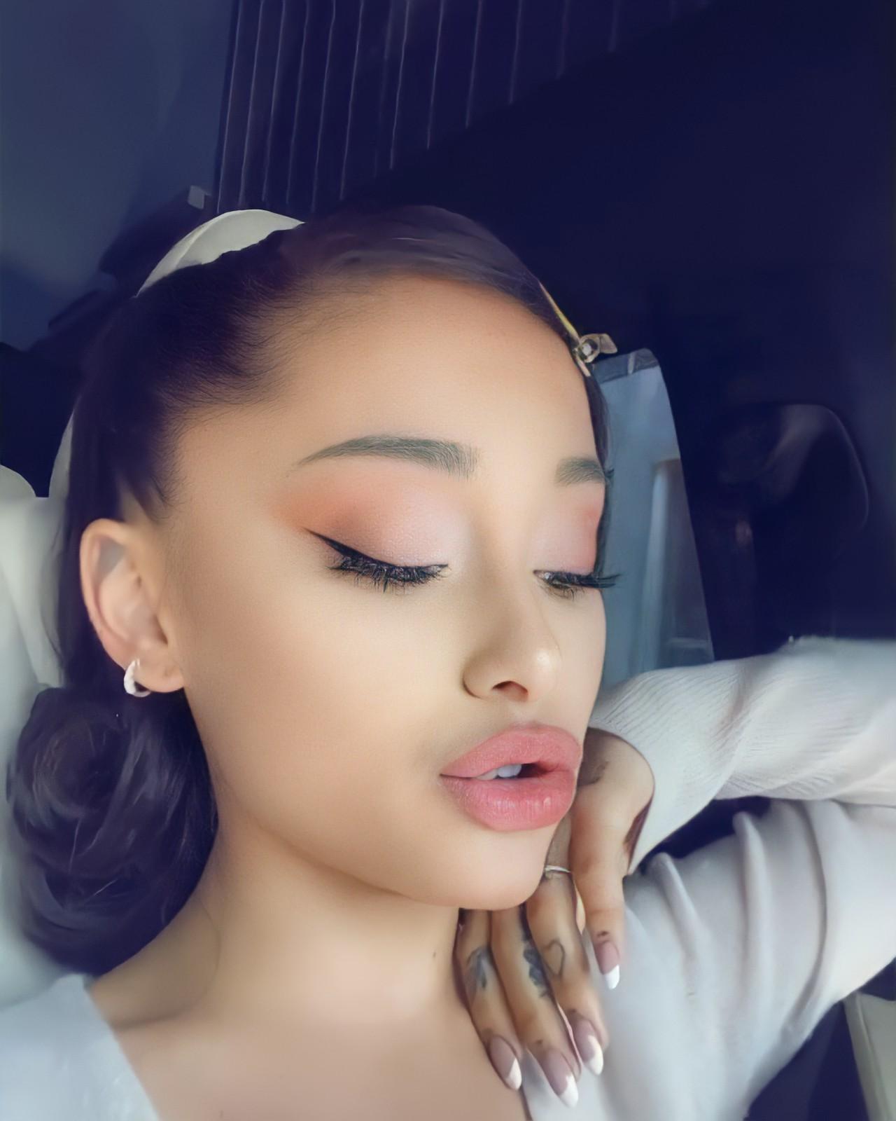 Juicy Plump Big Dick Sucking Lips ๐ Scrolller