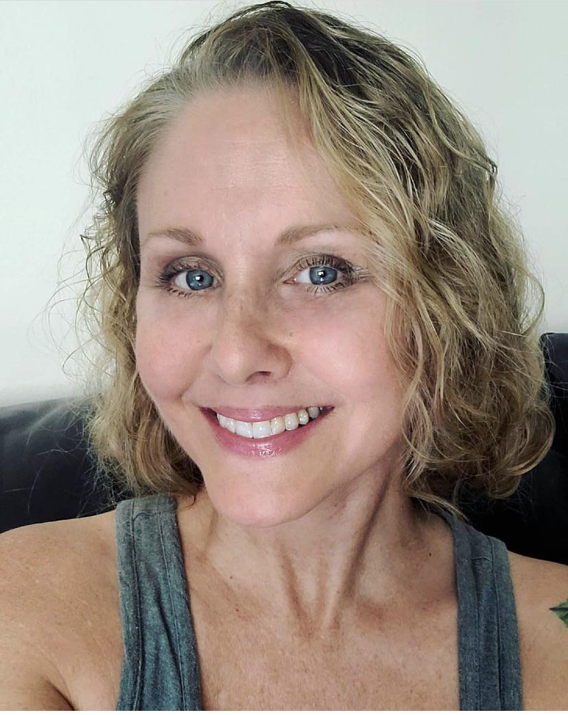 Julia Ann Scrolller
