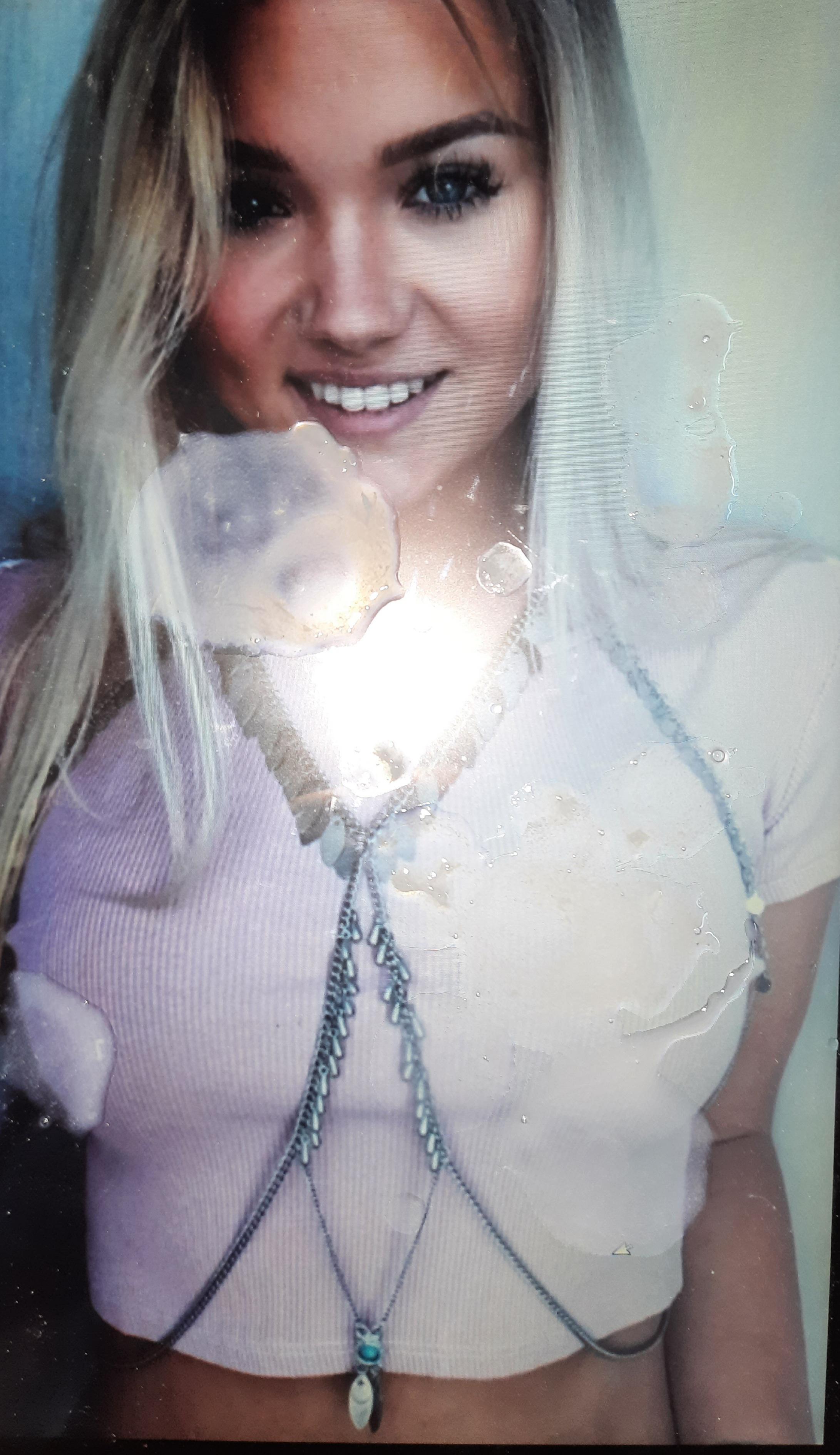 Julia Beautx 😉 | Scrolller