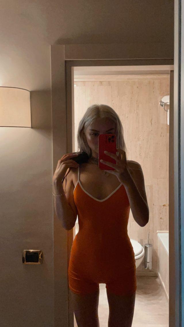 Julia Wulf | Scrolller