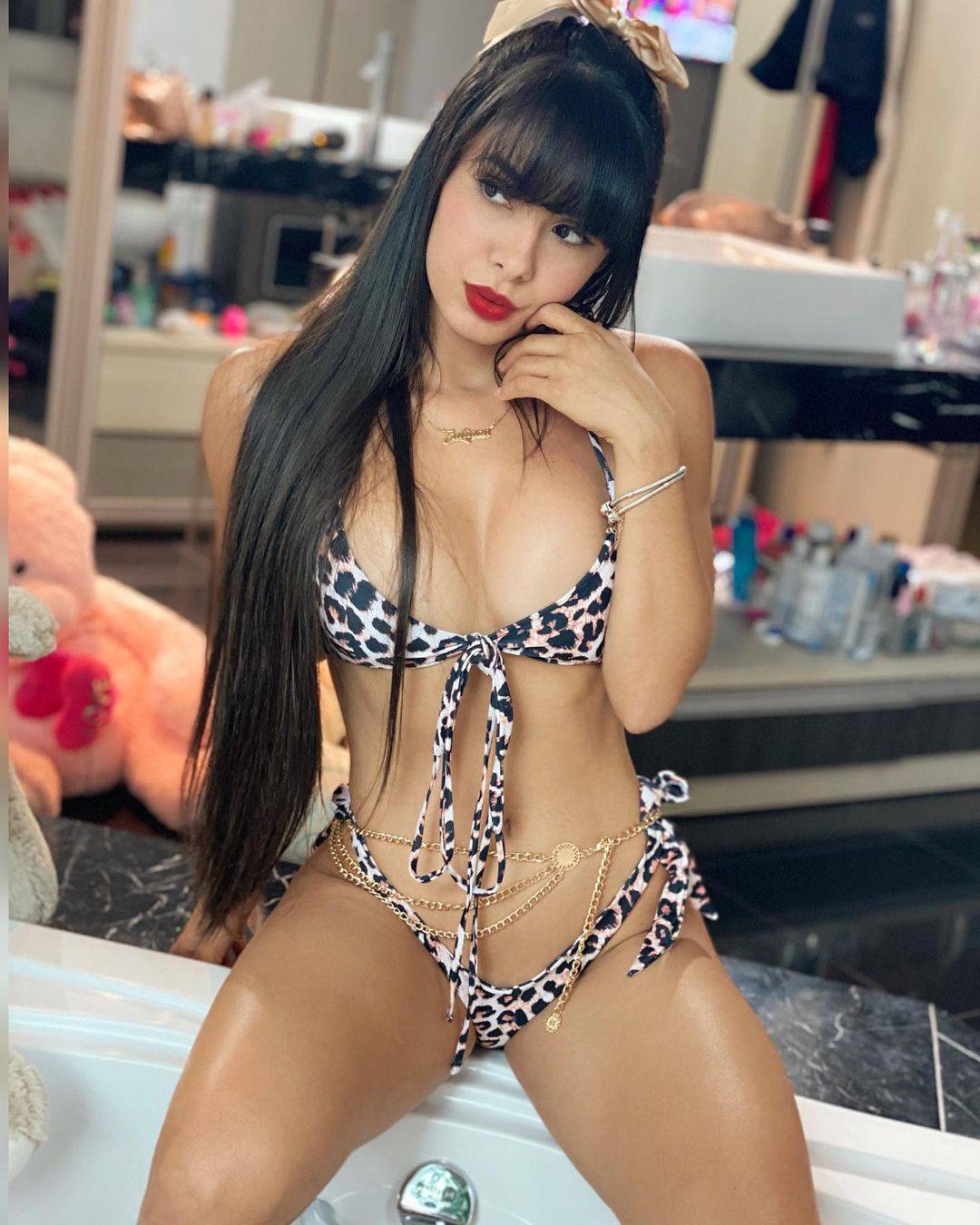 Juliana Bonde 🔥🔥 | Scrolller