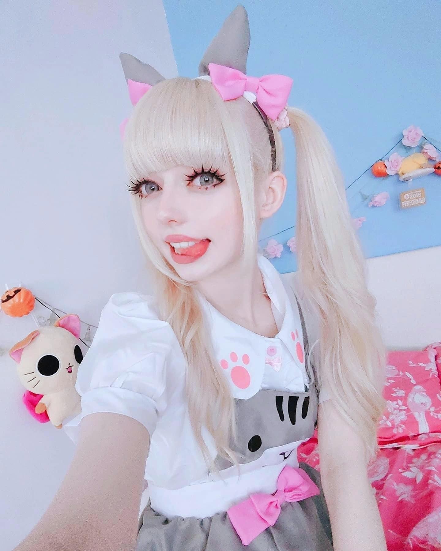 Just a cheeky lil kitten! 😺 | Scrolller