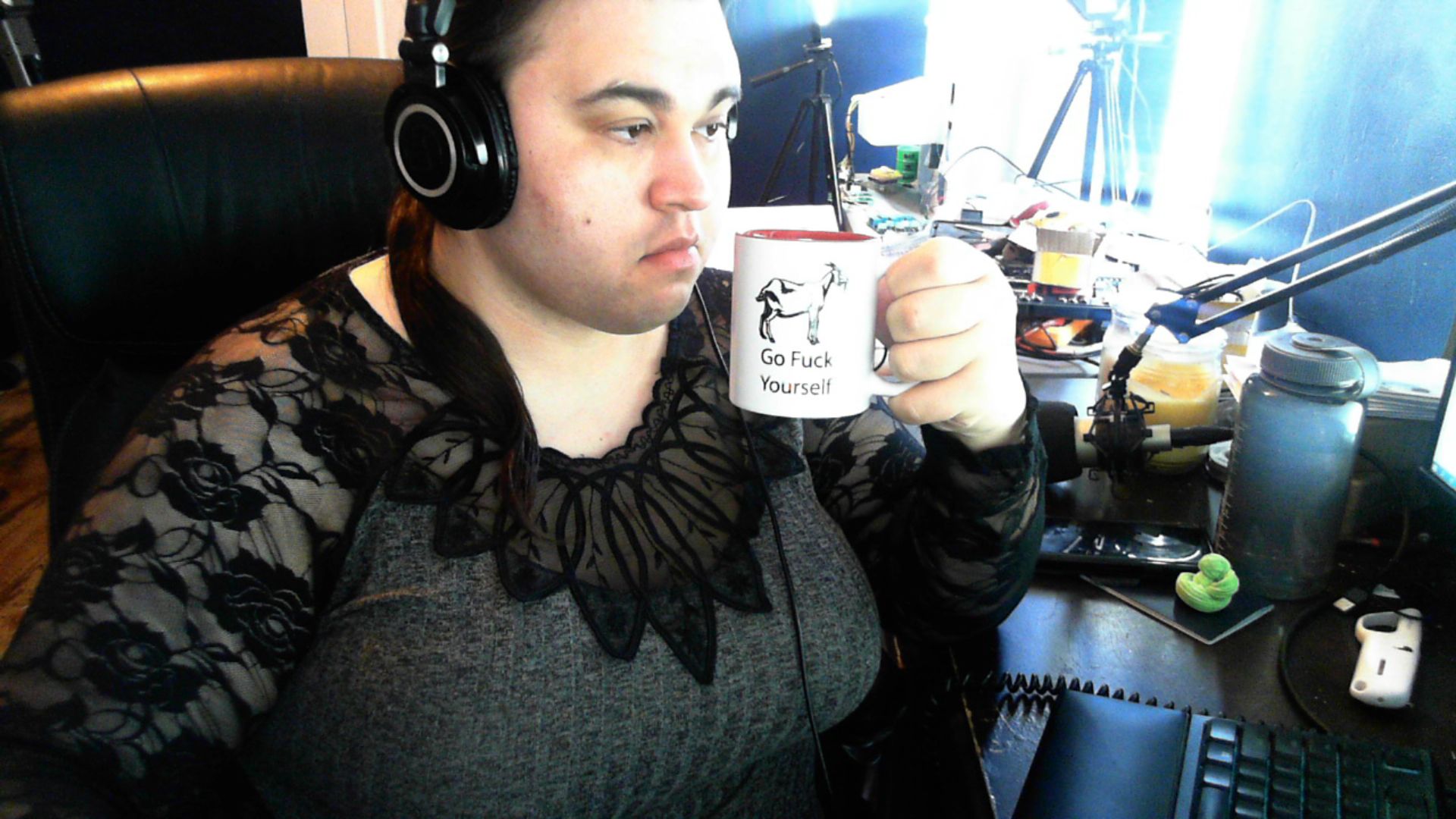 Just a working girl with a new motto for all the haters | Scrolller