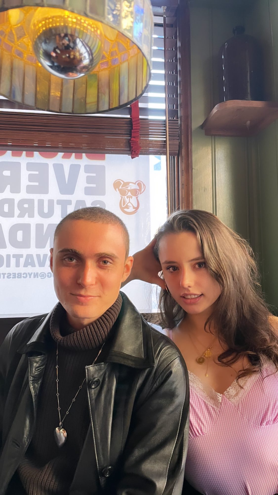 just chilling | Scrolller