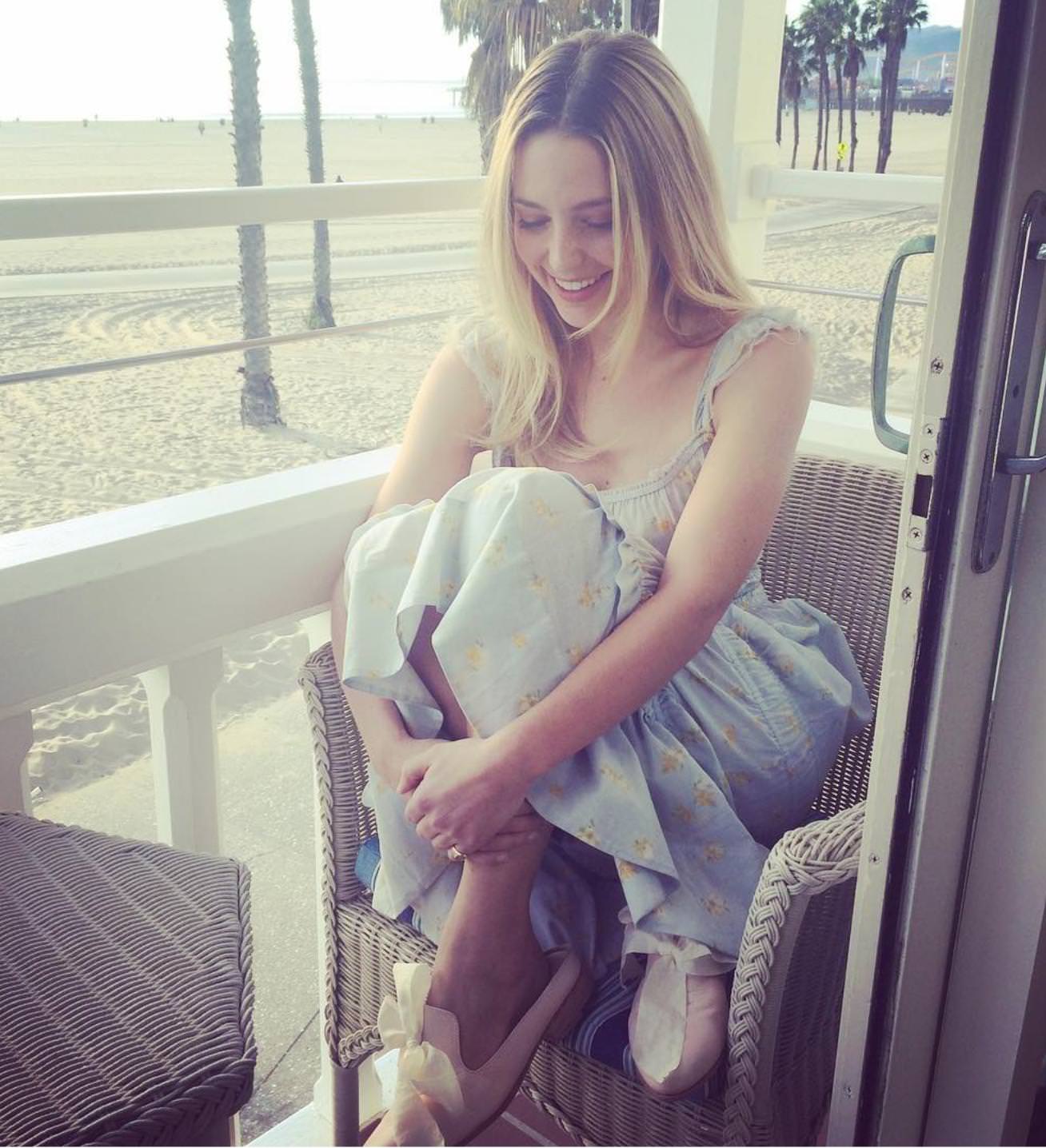 Just chilling | Scrolller