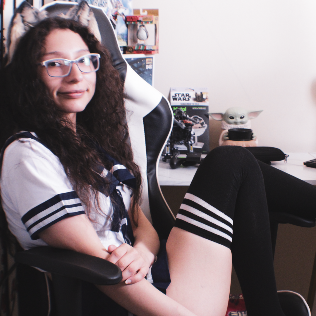 Let's build a model kit together | Scrolller