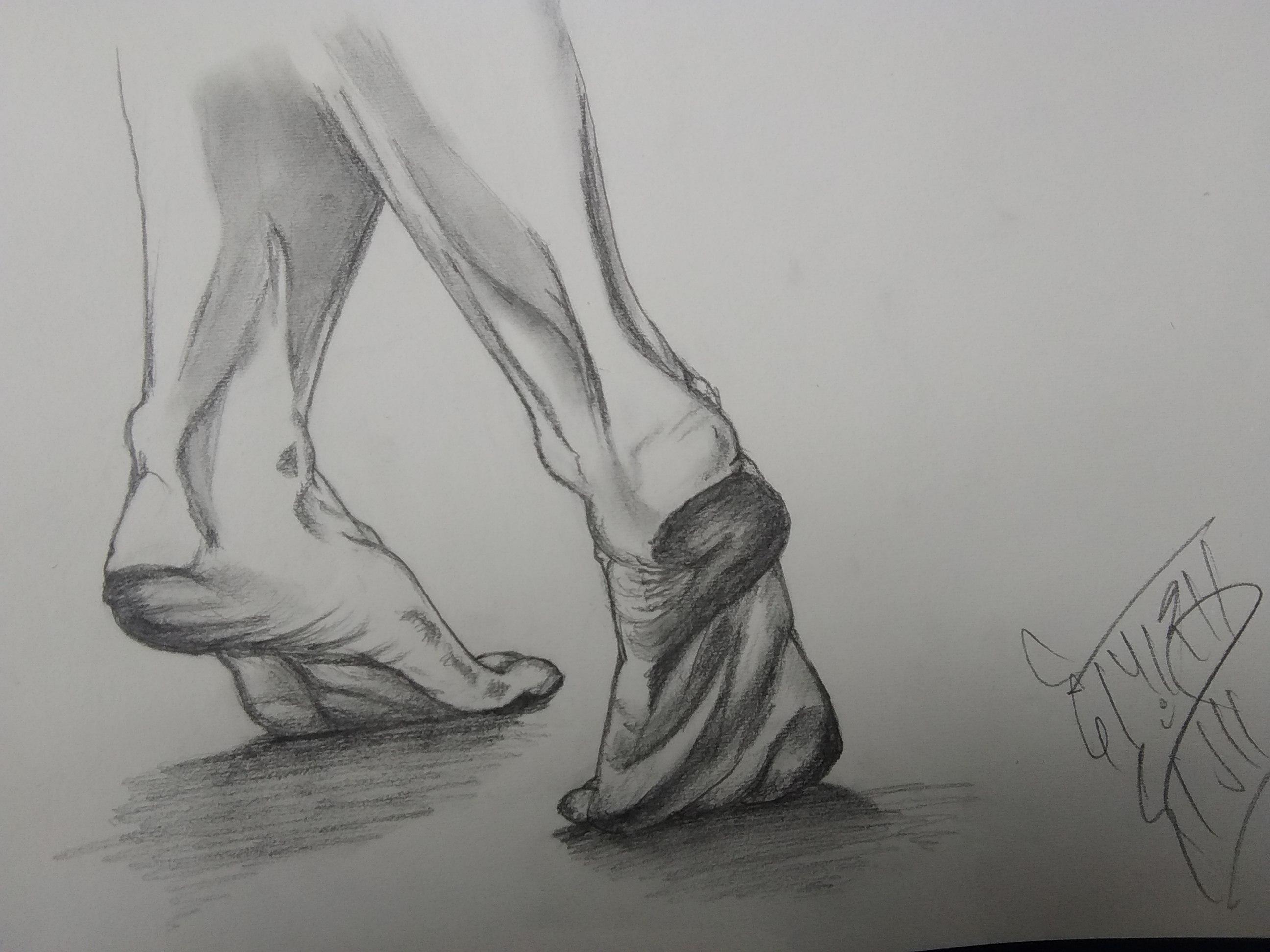 Just learning how to draw feet...!! | Scrolller
