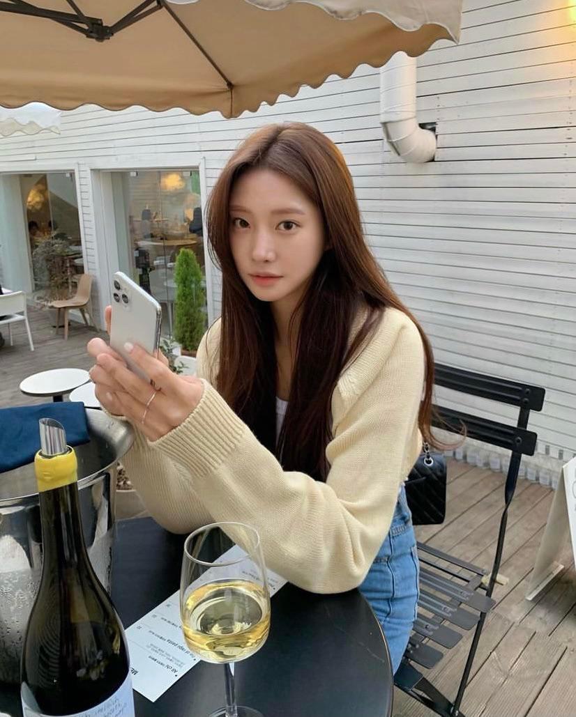 Just looking | Scrolller