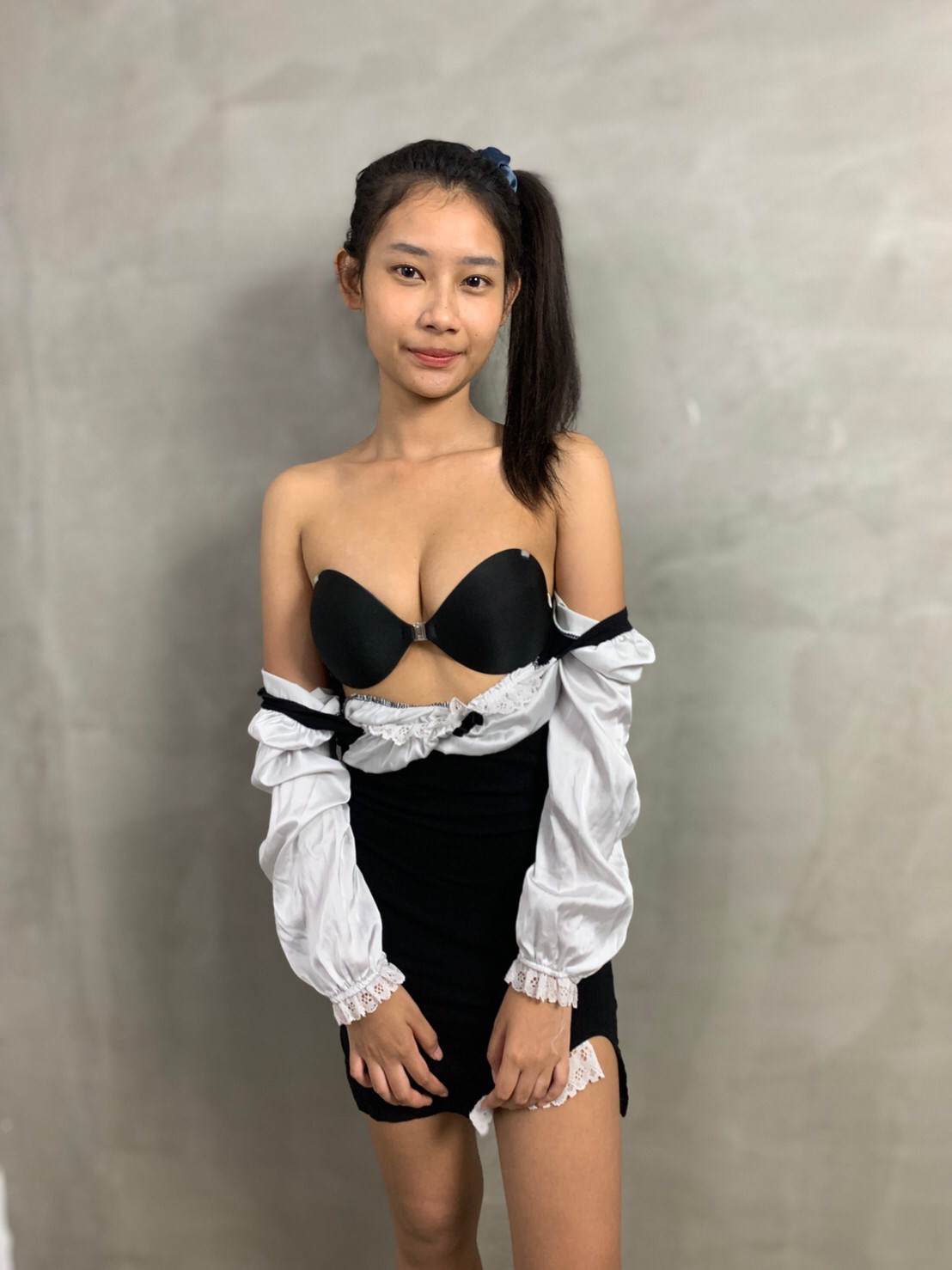 Thai maid and her costume 😀😀 | Scrolller