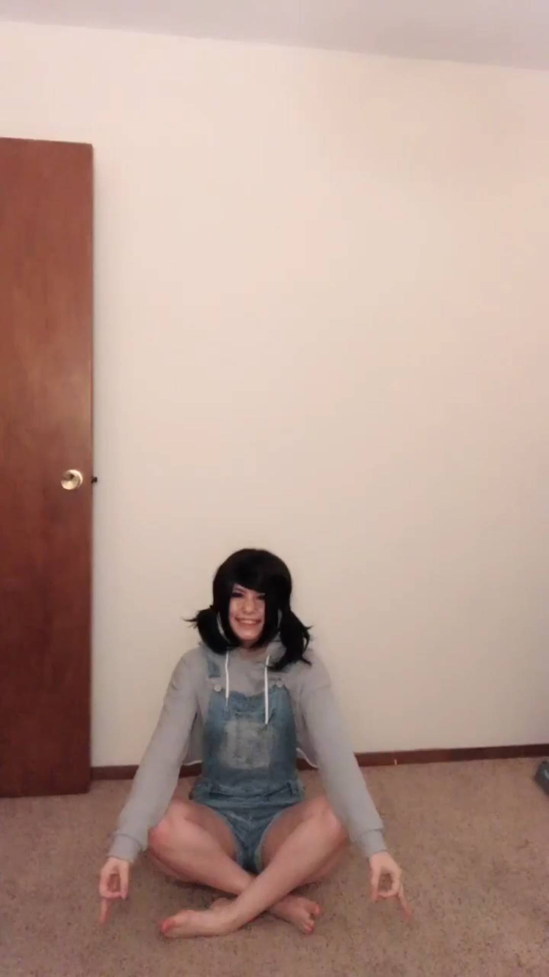 Just sit | Scrolller