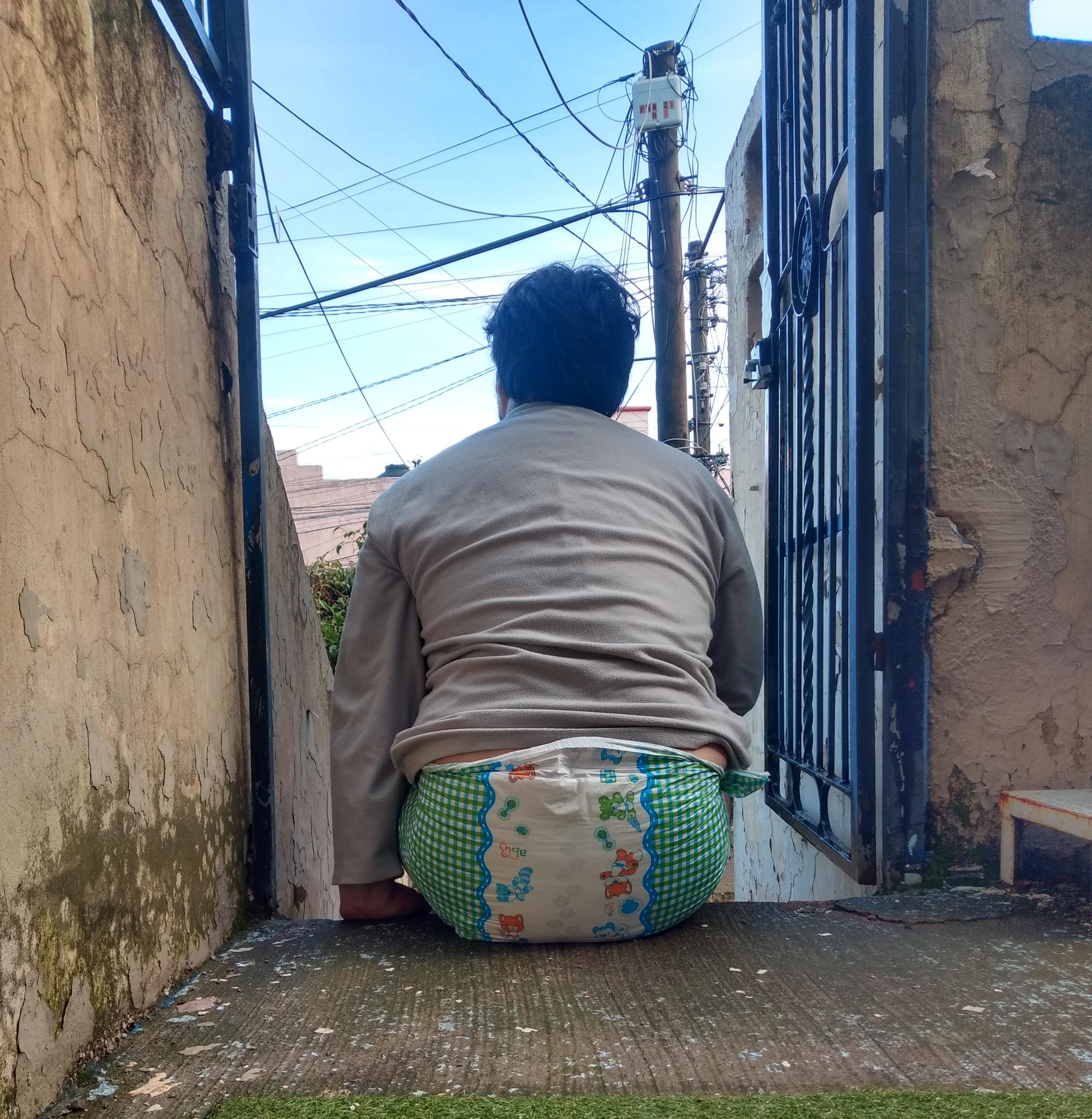 Just sitting on the stairs ️ | Scrolller