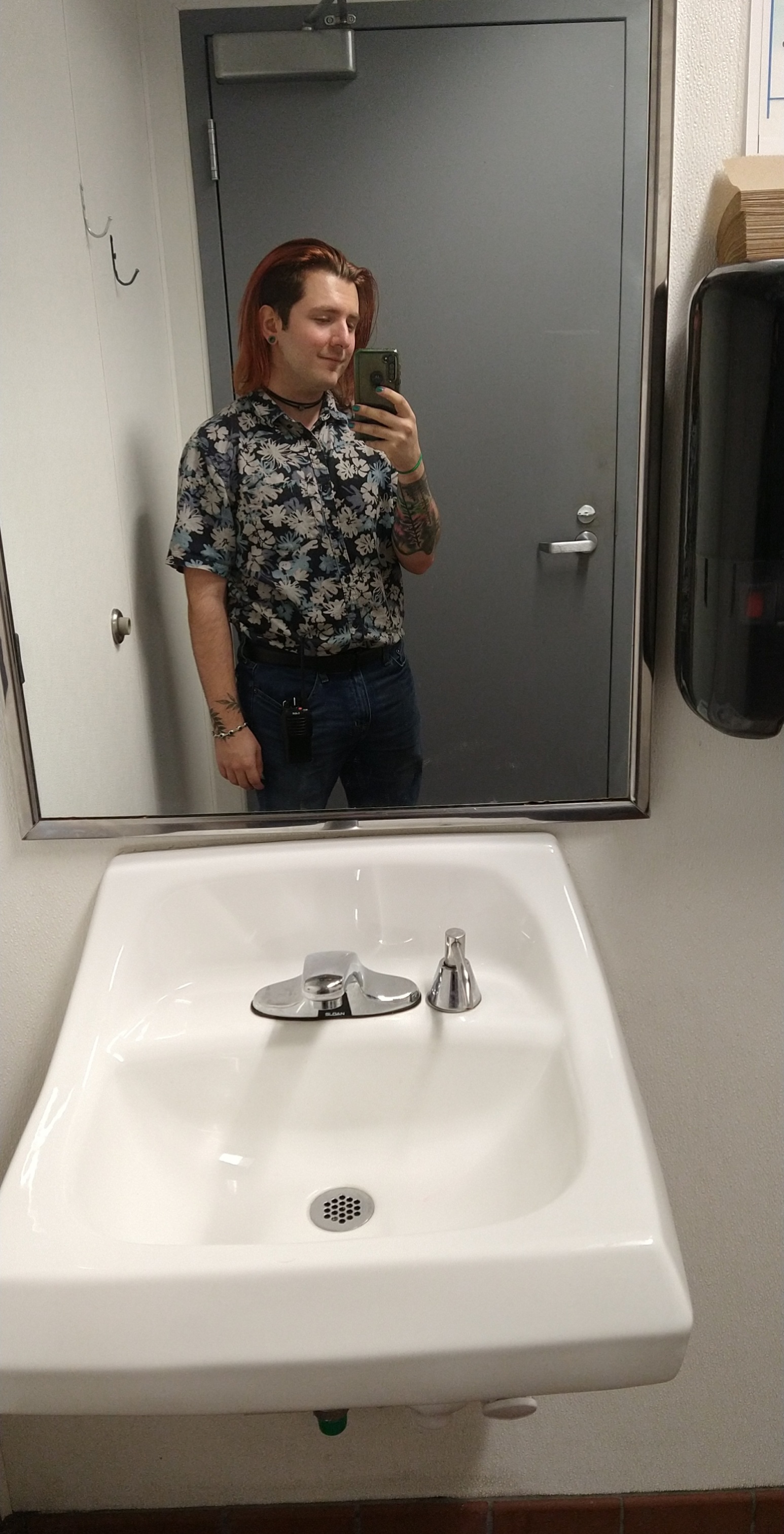 Just started HRT, came out to my staff and they literally applauded me! Ya girl feels happy ...