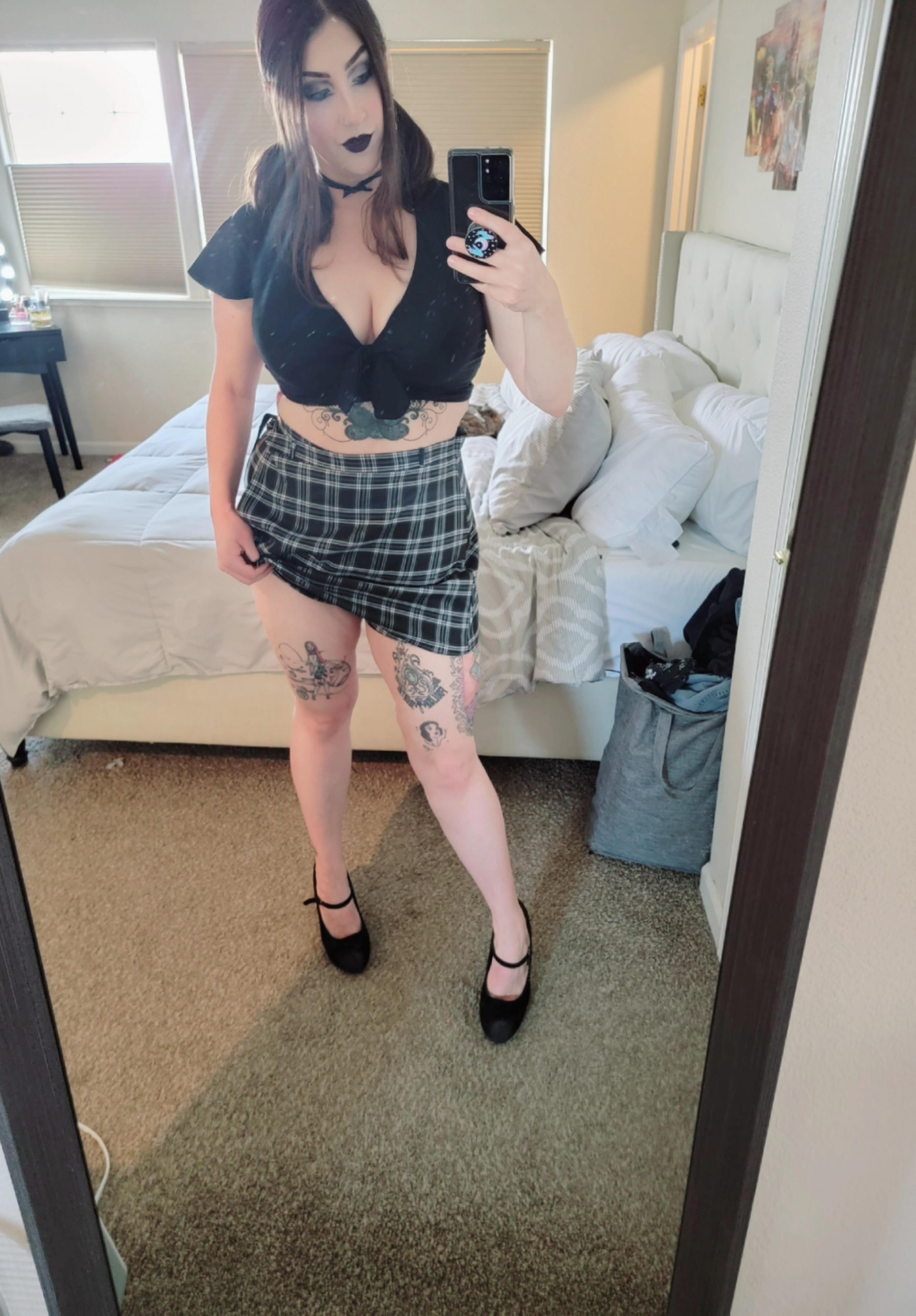 Just the goth girl next door 🖤 | Scrolller