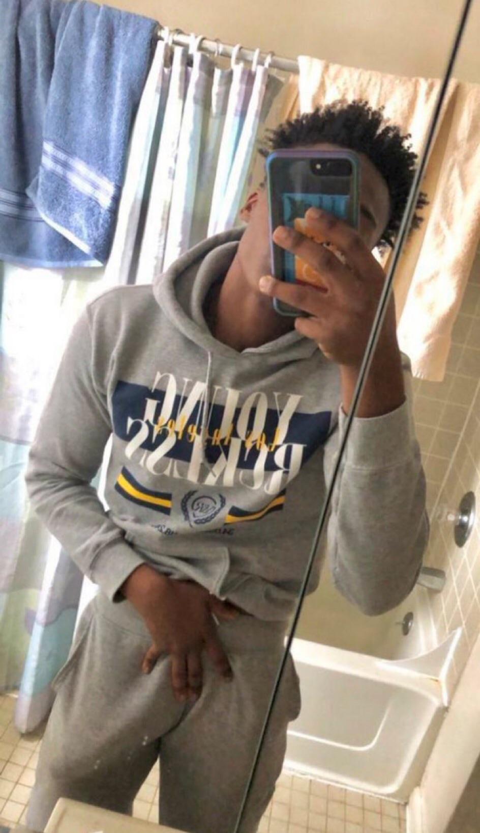 Just trying out my new sweats | Scrolller