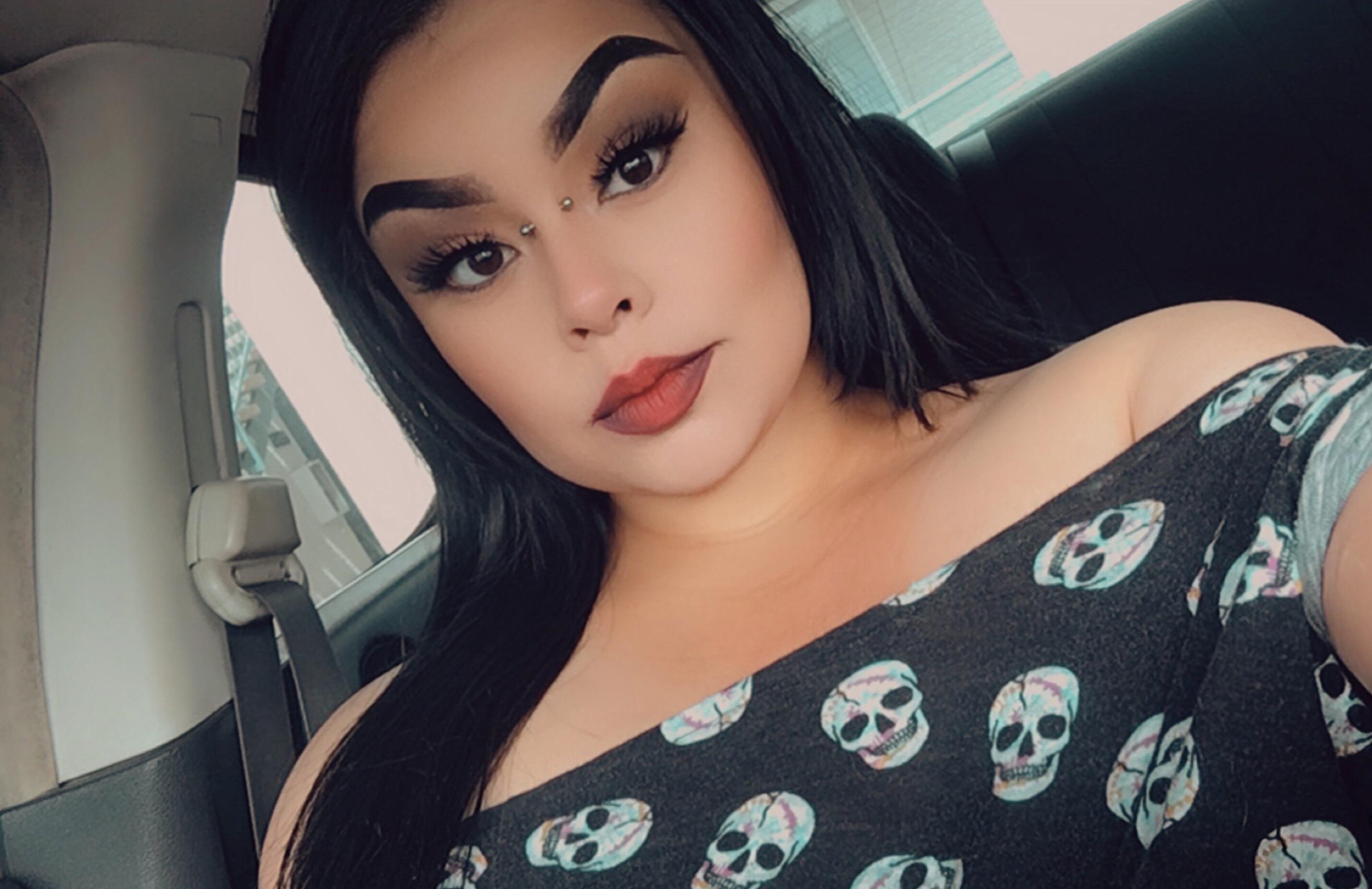 Just wanna be spoiled 🥺 | Scrolller