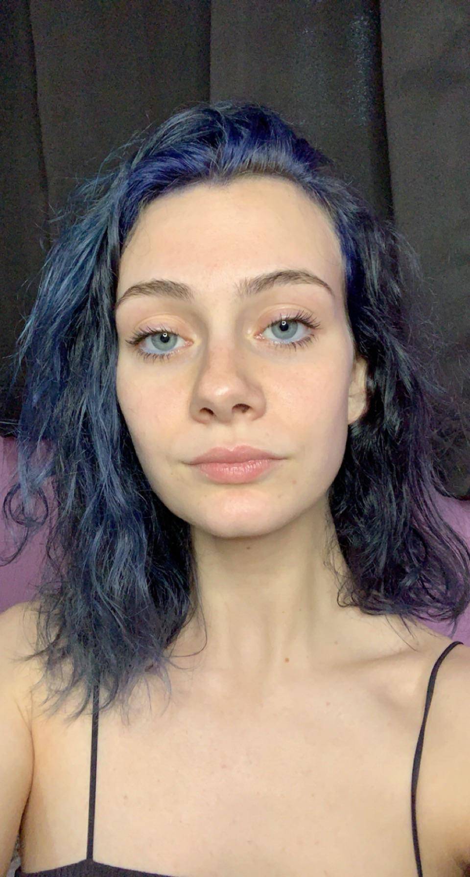 Just wanted to show off my new hair ..hope you had a great day! 🥰 ...