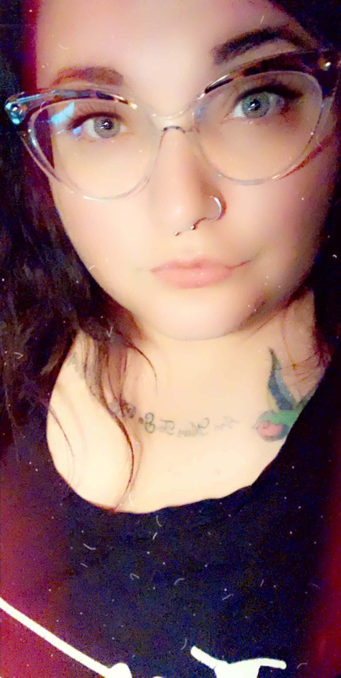 Just your daily dose of bad selfies 😹💤😹 29f | Scrolller