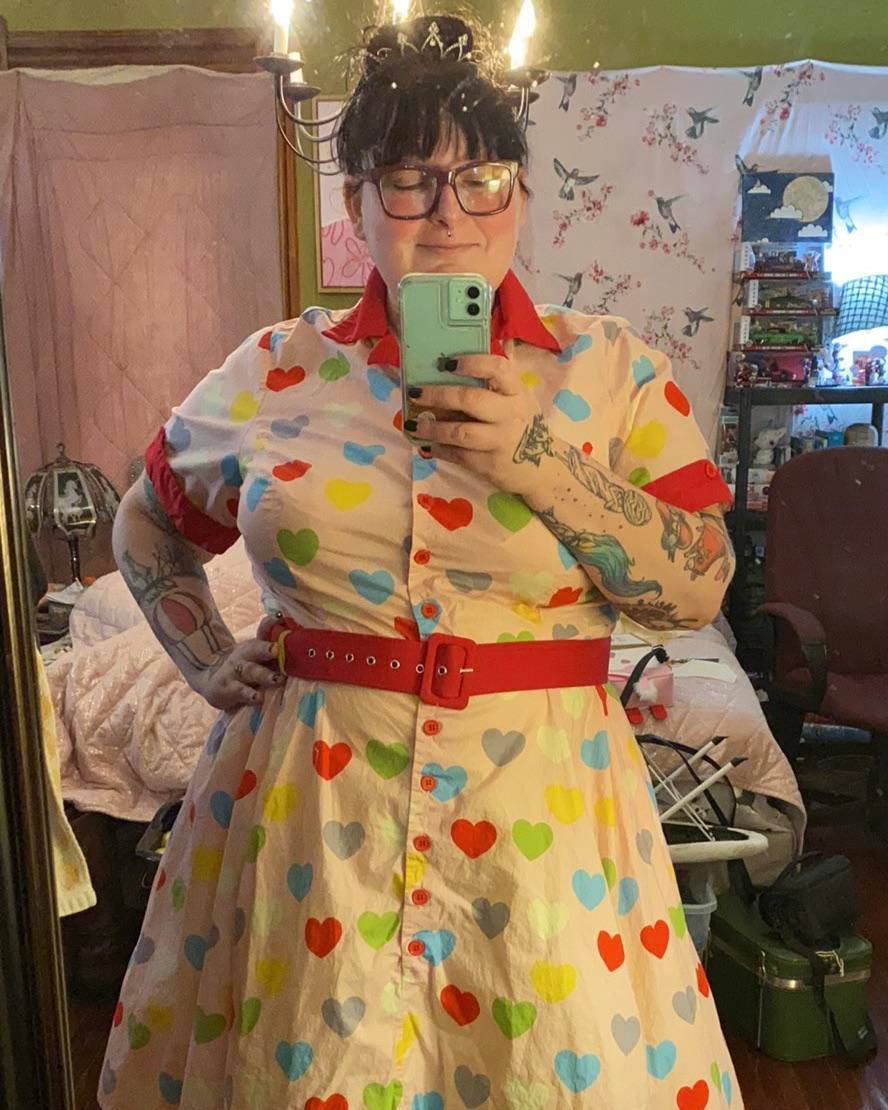 Just your regular 2021 Domestic Goddess 🫖💜 | Scrolller