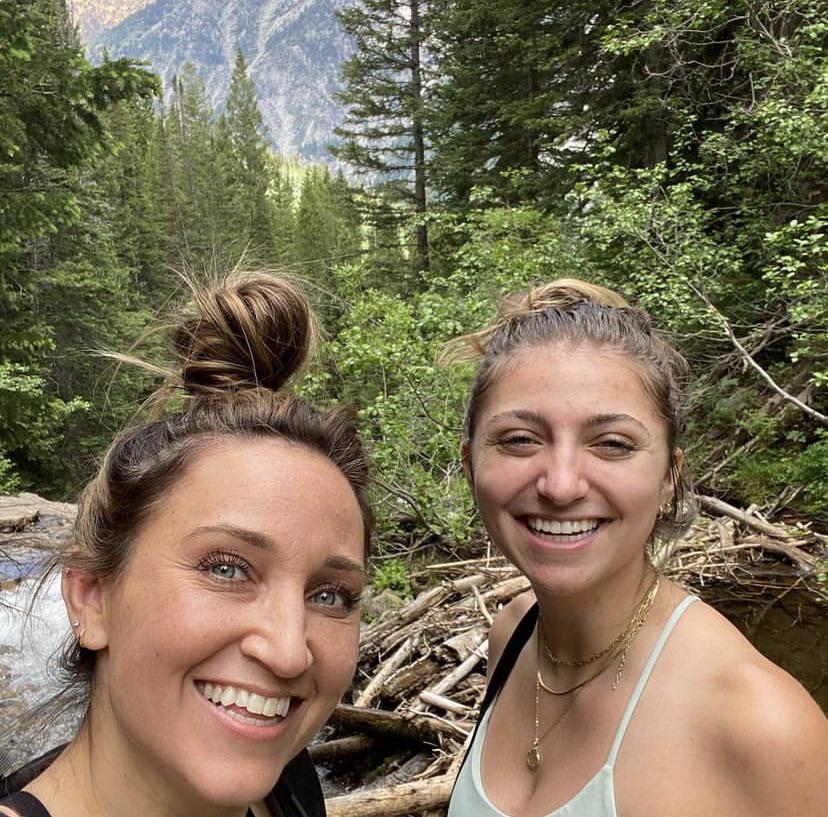 Kamri next to Mindy | Scrolller