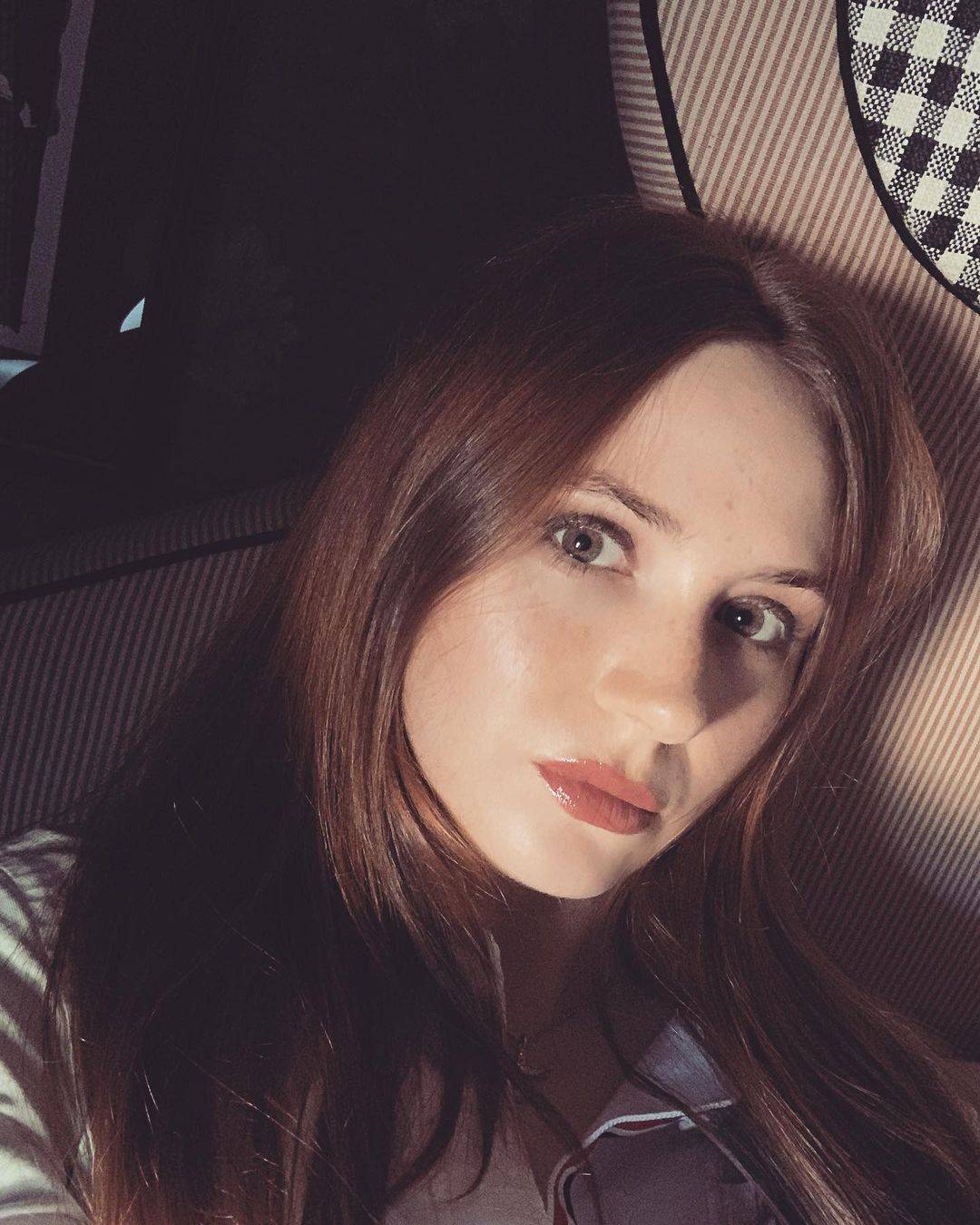 Karen Gillan | Scrolller