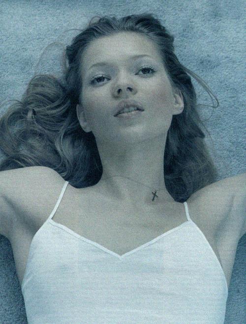 Kate Moss | Scrolller
