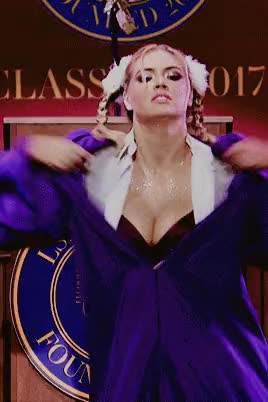 Kate Upton in Lip Sync Battle | Scrolller