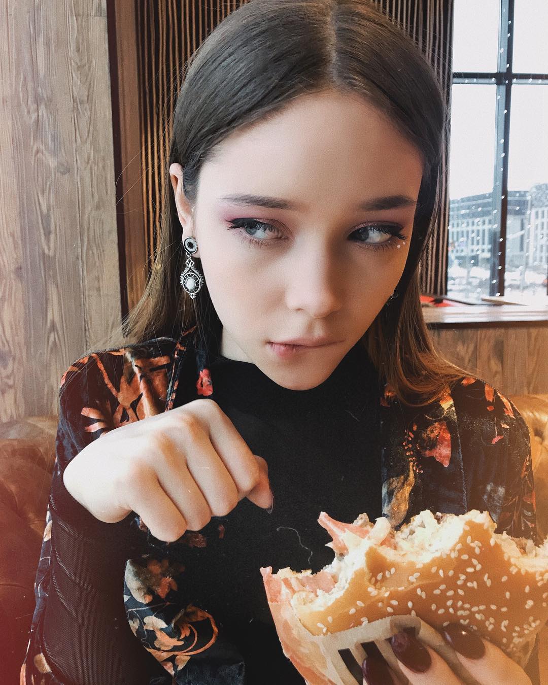 Katekuray p.74 | Scrolller