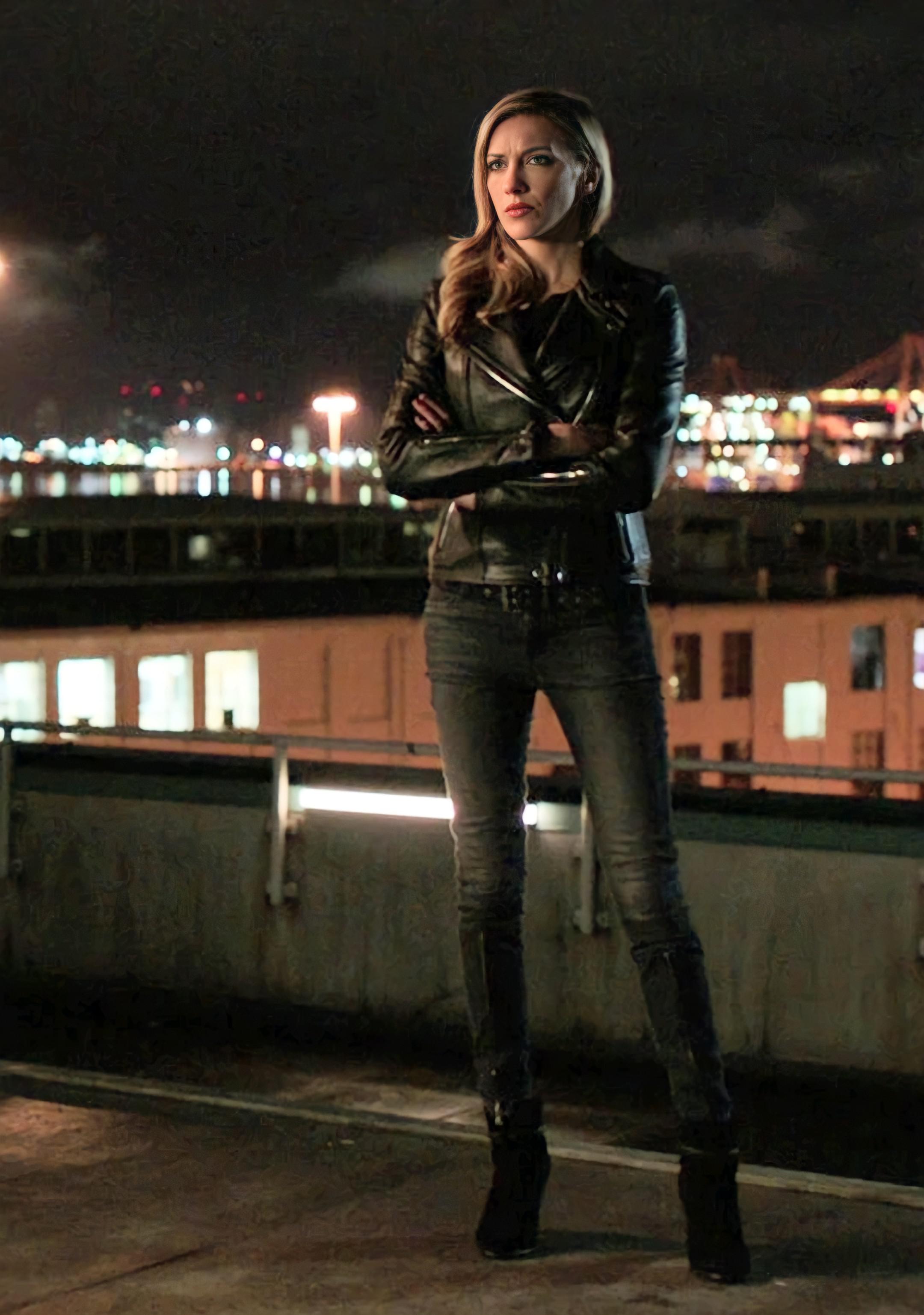 Katie cassidy as Earth-2 Laurel Lance. This is underrated outfit, looking hot as ever 😍🥵 | Scrolller