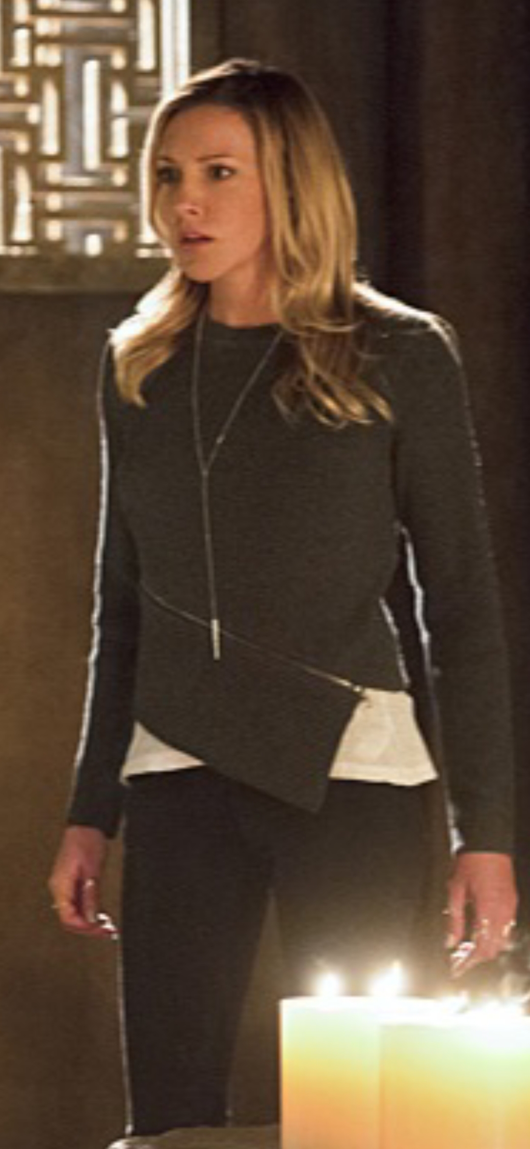 Katie Cassidy in arrow s3 | Scrolller