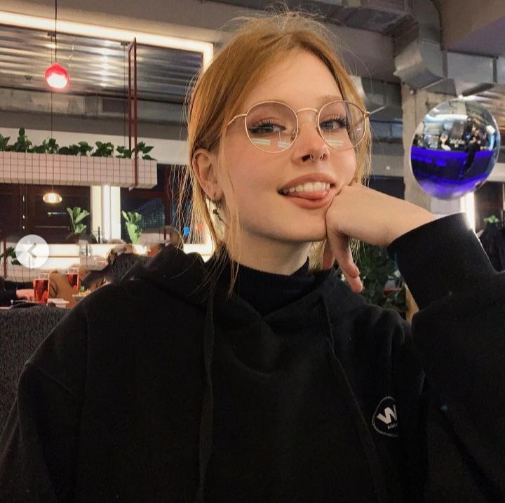 Katya Sitak | Scrolller