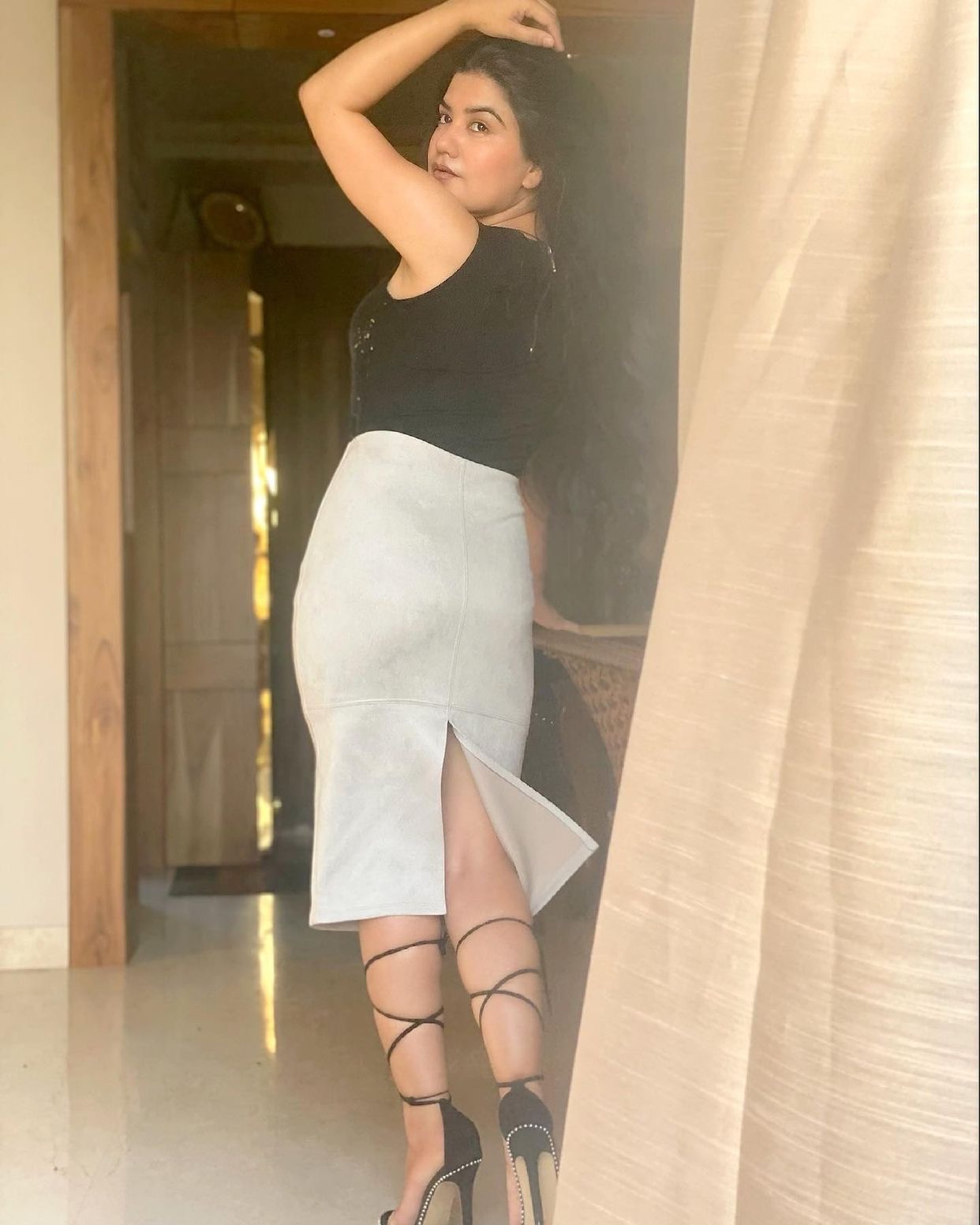 Kaur B - Kya baat hai yaara | Scrolller