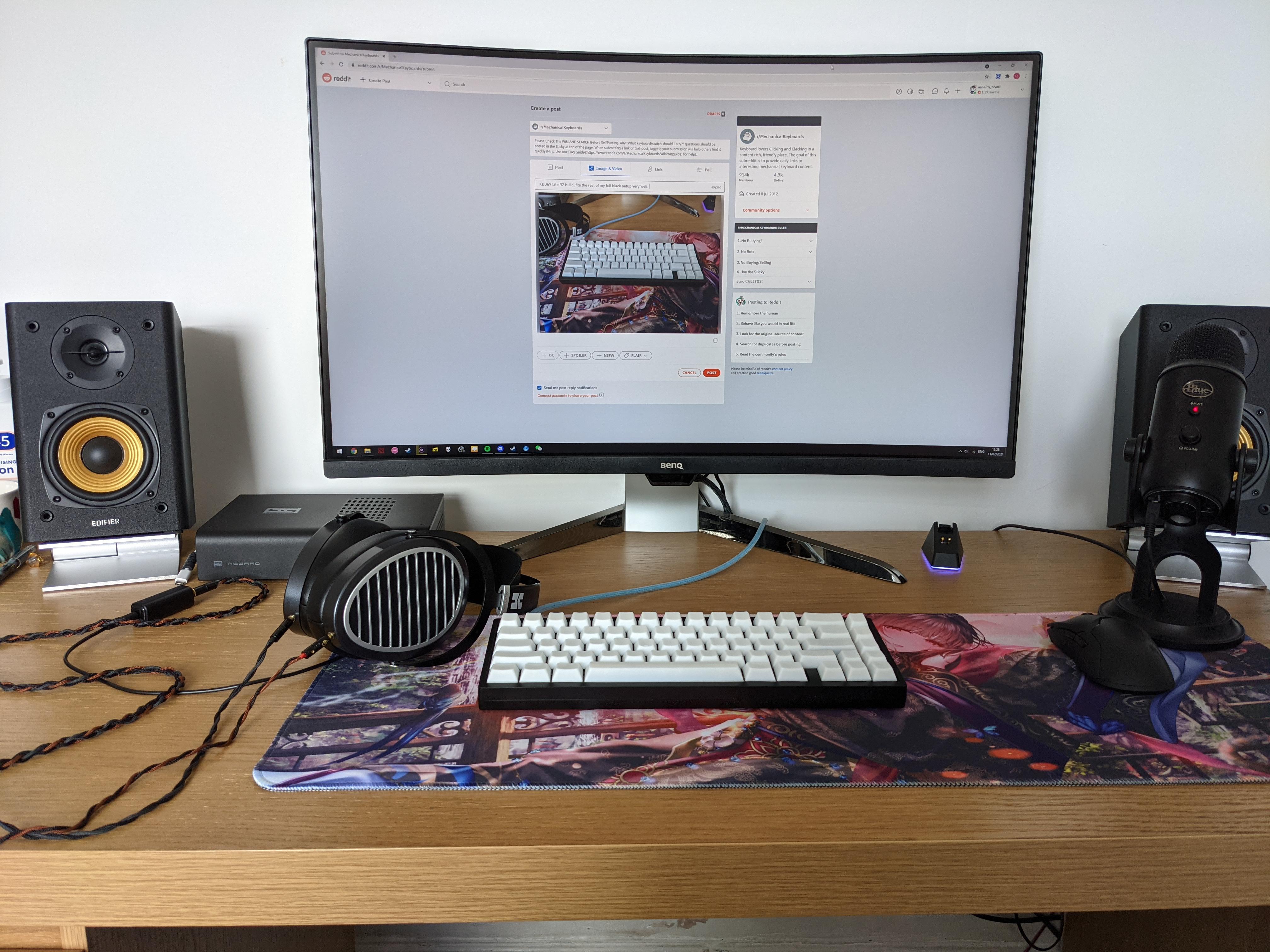 KBD67 Lite R2 build, fits the rest of my full black setup very well. | Scrolller