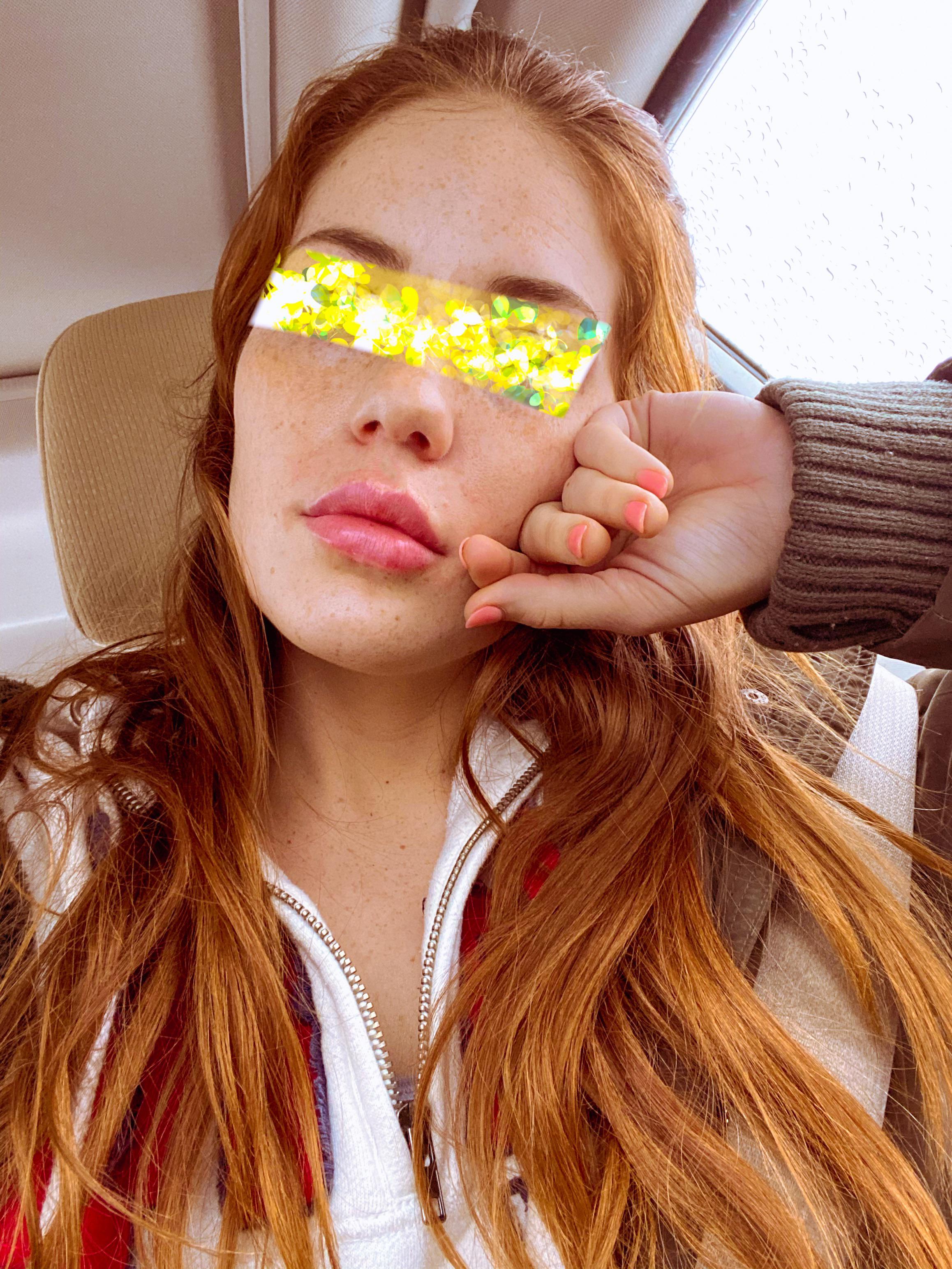 keep it simple. no makeup. | Scrolller