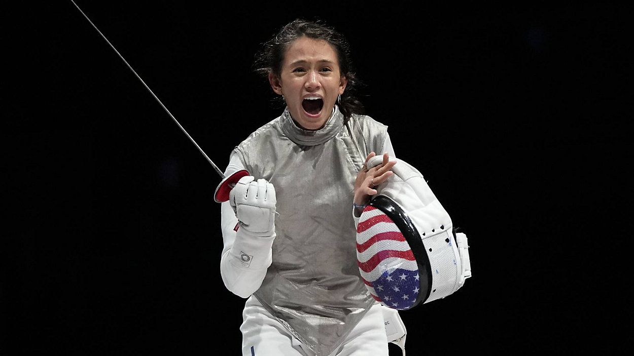 Kentucky native Lee Kiefer wins first-ever individual fencing gold medal for U.S. | Scrolller