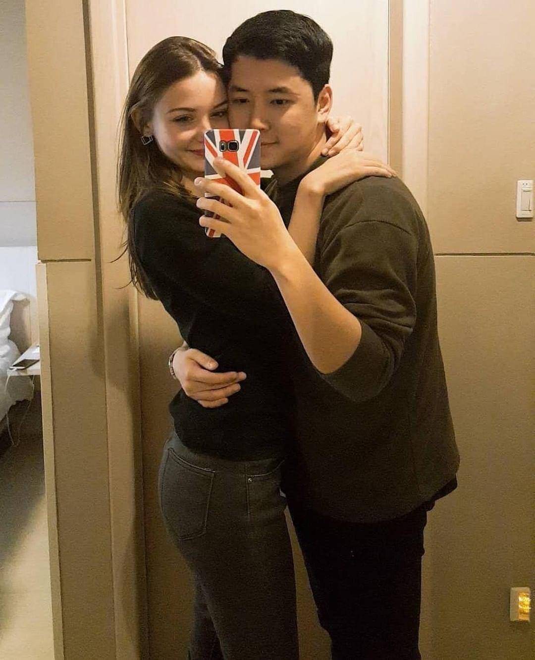 Kerr lookalike with her chang | Scrolller