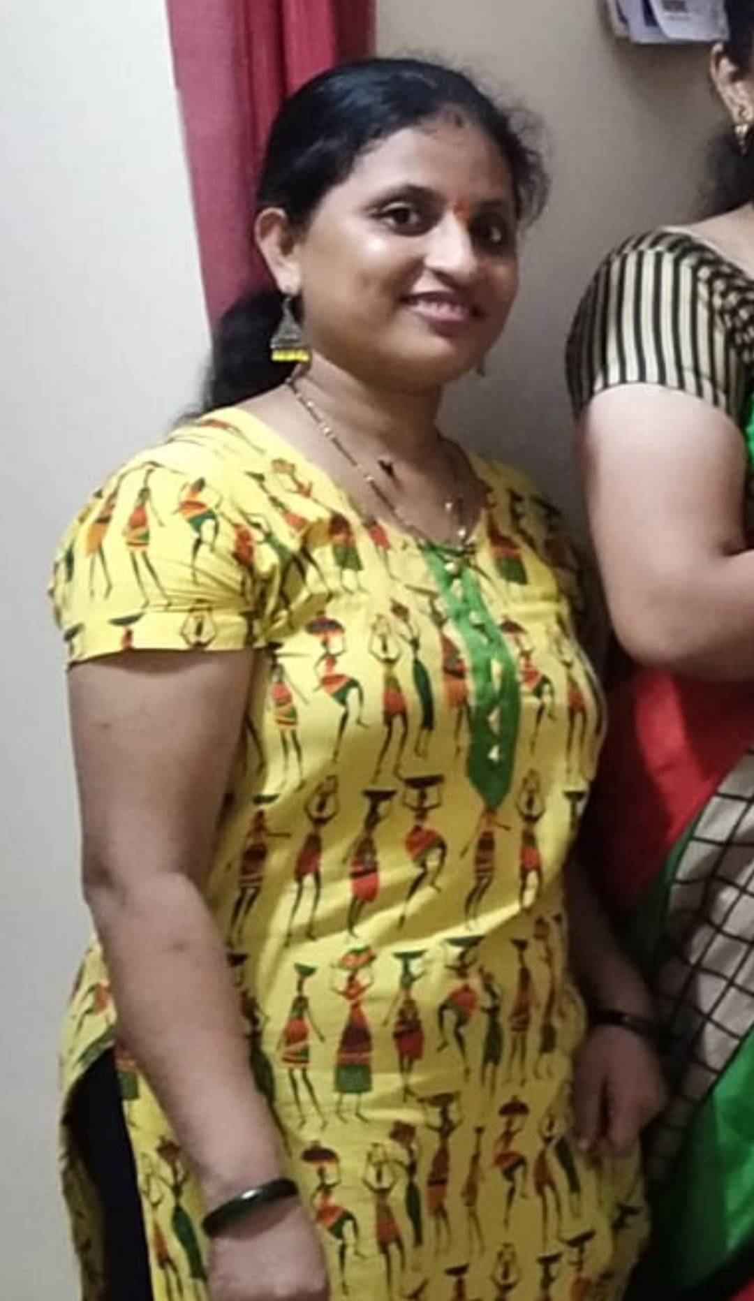 Kesi h meri chachi 👅👅😋 | Scrolller