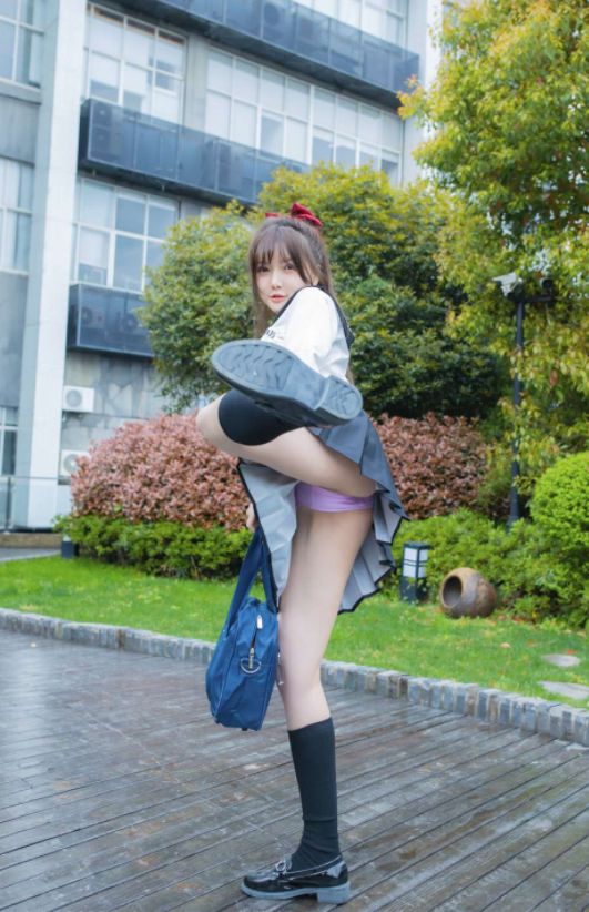 Kick Kick | Scrolller