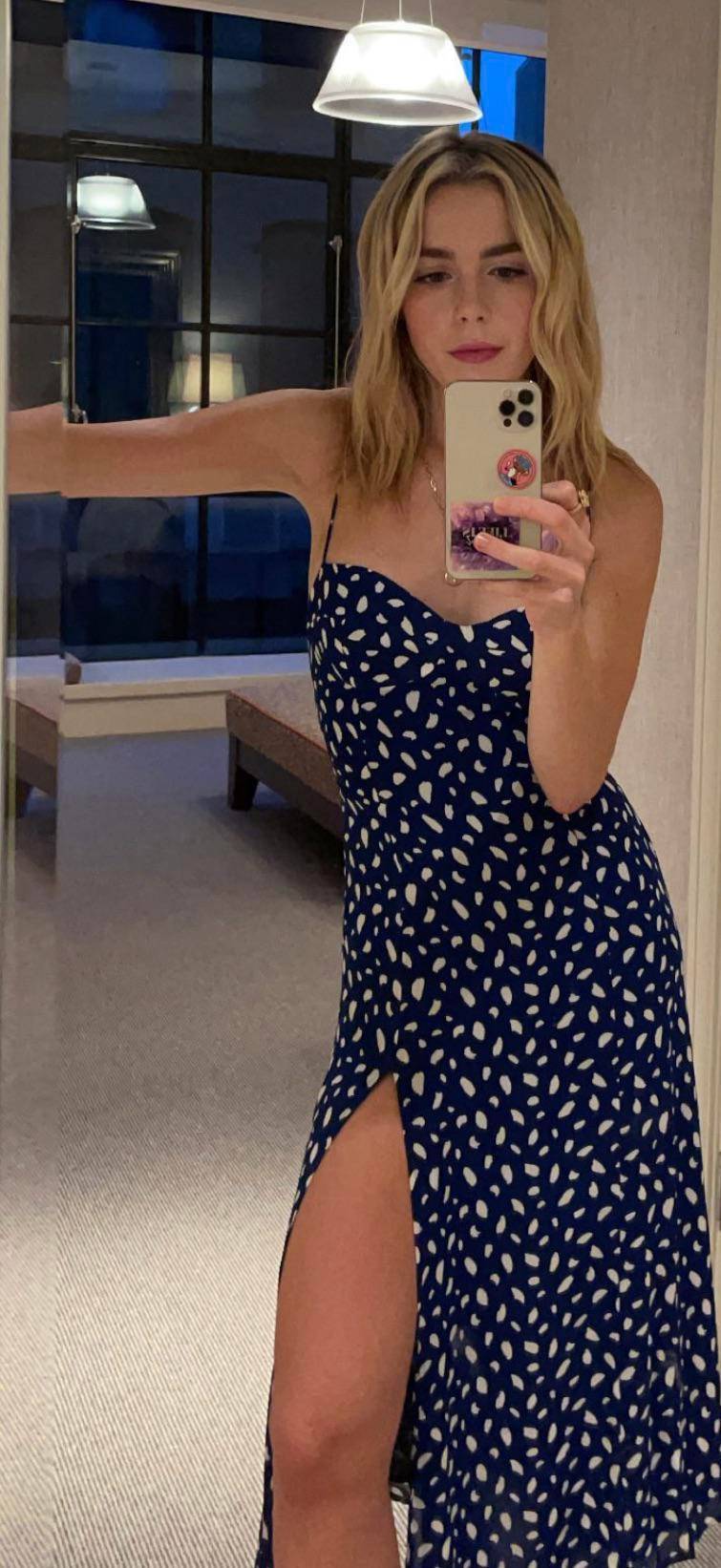 Kiernan Shipka is looking so hot she’s making me throb. | Scrolller